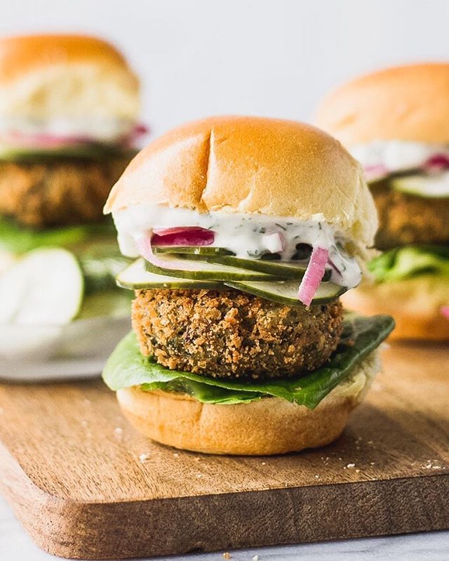 Crispy Falafel Sliders with Lemony Herb Mayo and Homemade Pickles ...