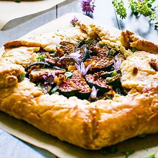 Caramelized Onion & Fig Galette With Goat Cheese, Thyme & Chives Recipe ...