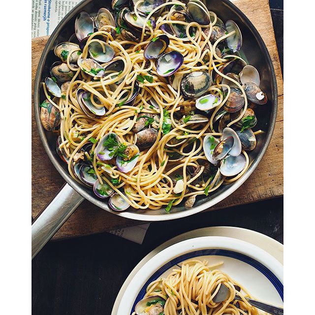 Clam And White Wine Spaghetti Alle Vongole Recipe | The Feedfeed