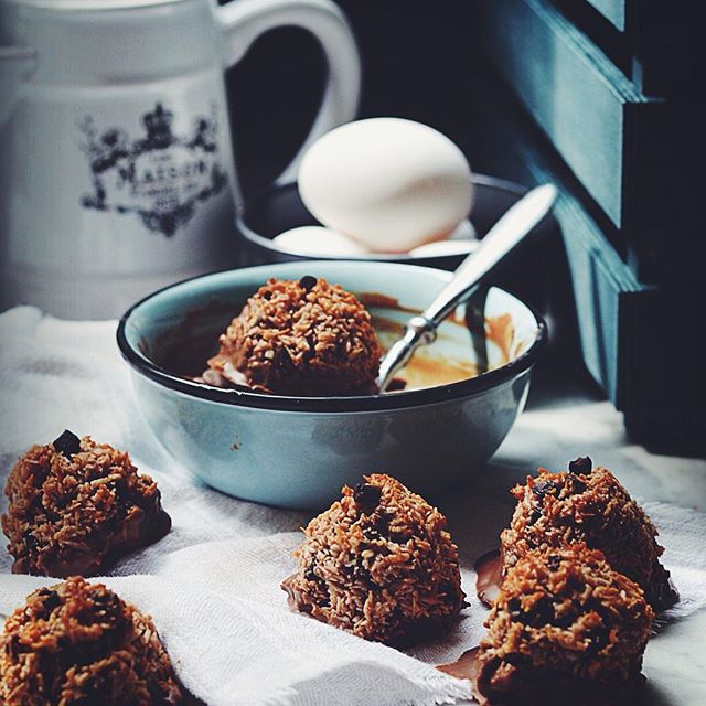 Triple Chocolate Chip And Coconut Macaroons Recipe | The Feedfeed