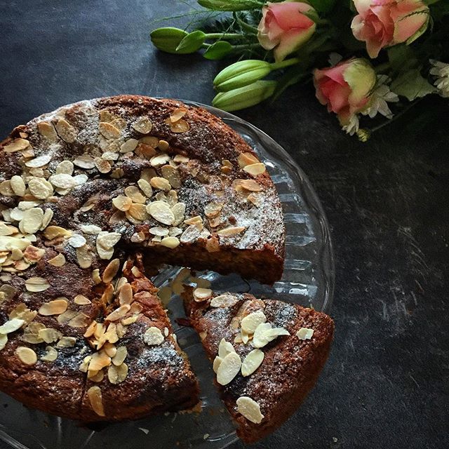 Rhubarb Almond Bakewell Cake Recipe | The Feedfeed