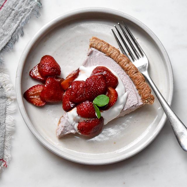Strawberry Mousse Pie Recipe | The Feedfeed