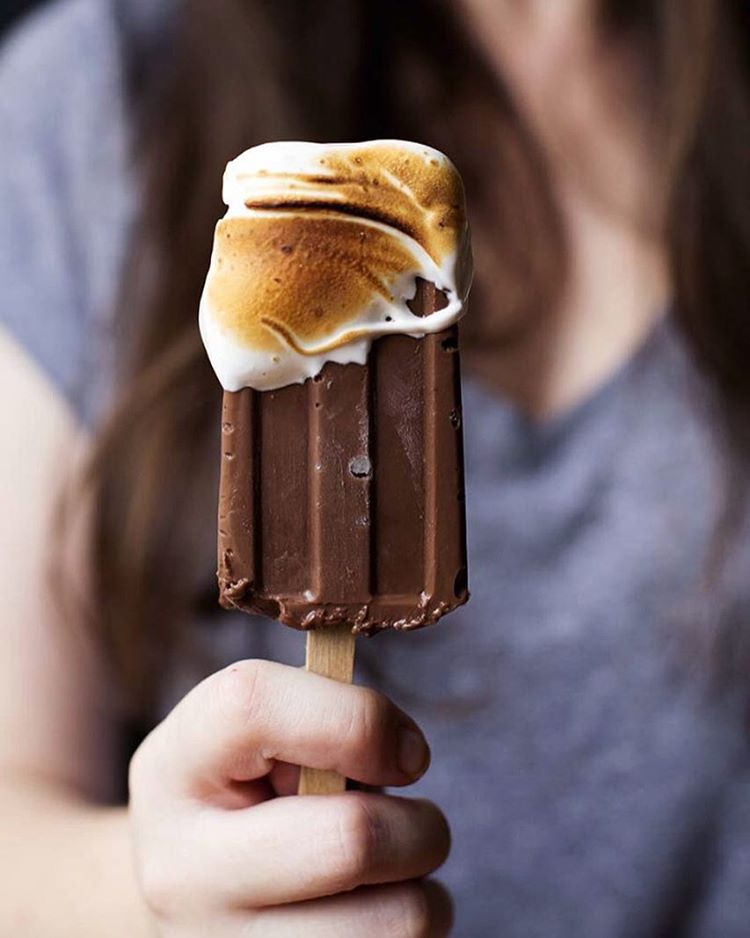 Peppermint Fudge Pops With Torched Meringue Topping Recipe | The Feedfeed