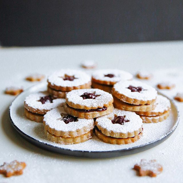 Spicy Linzer Cookies With Lemon And Blackcurrant Jam Recipe | The Feedfeed