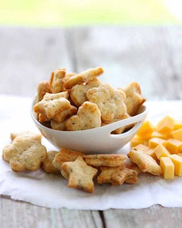 Homemade Parmesan Basil Crackers Recipe | The Feedfeed