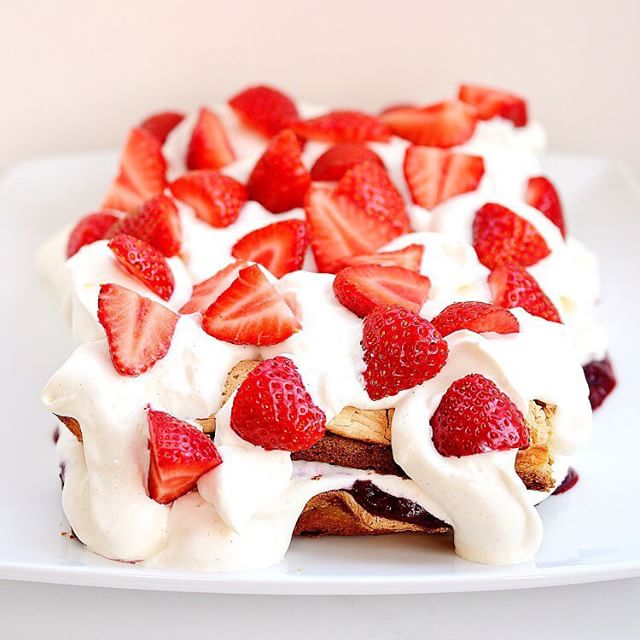 Finnish Brita Cake With Port & Plum Jam & Strawberries Recipe | The ...