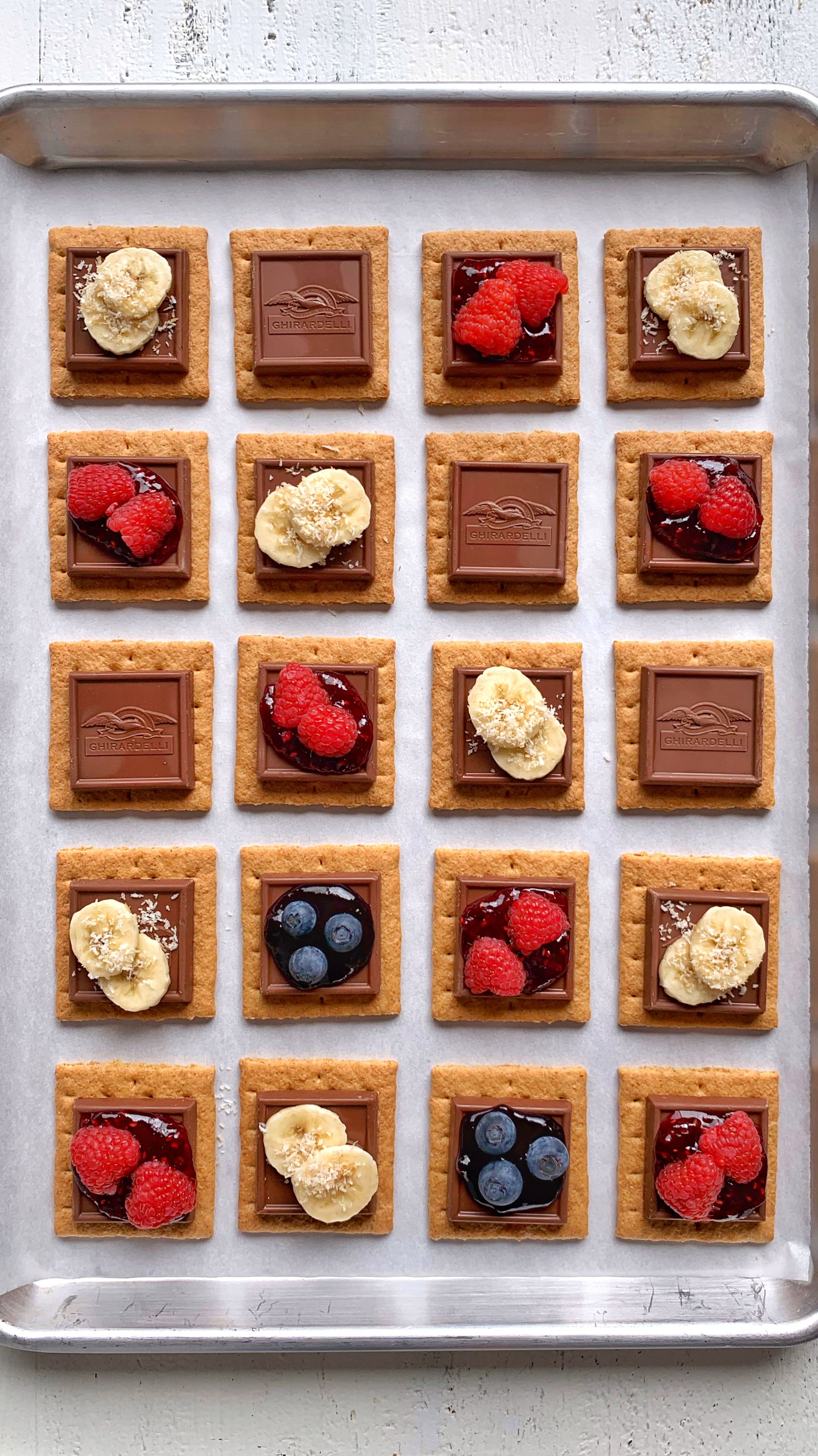 How to Make Red, White and Blue Sheet Pan S’mores | Video Recipe The ...