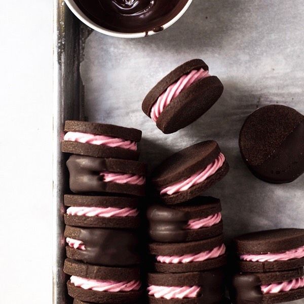 Chocolate Sandwich Cookies with Strawberry Cream Filling Recipe | The ...