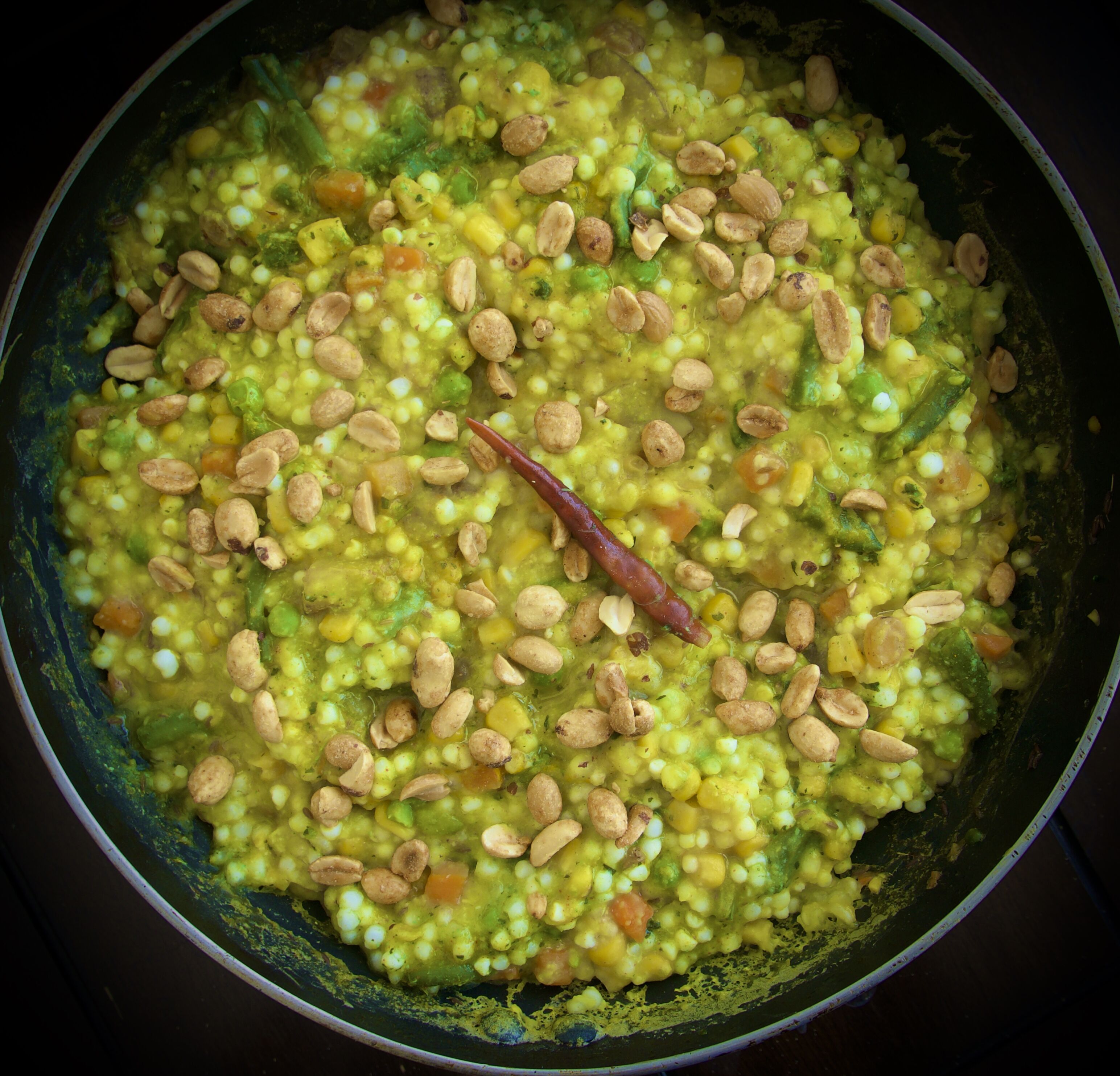 Sabudana Moong Khichdi (Tapioca Pearls in Moong Daal and Vegetables ...