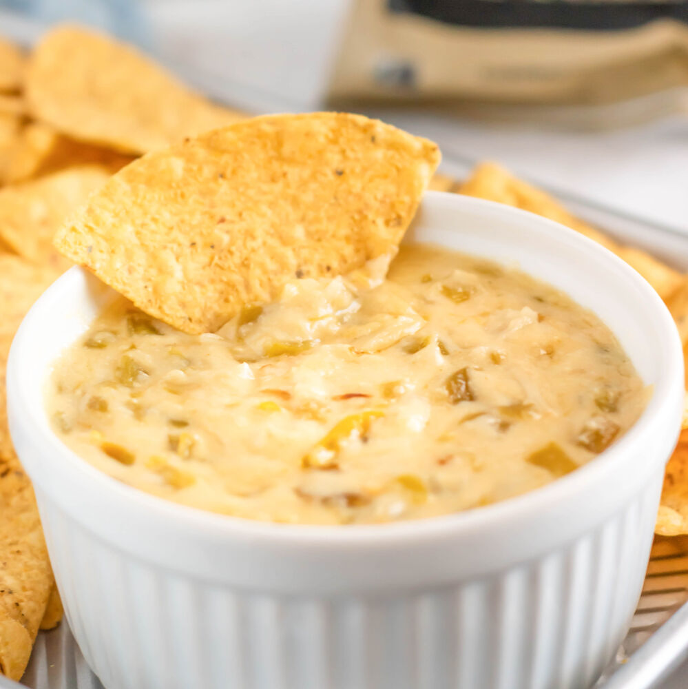 Chile Con Queso Recipe | The Feedfeed