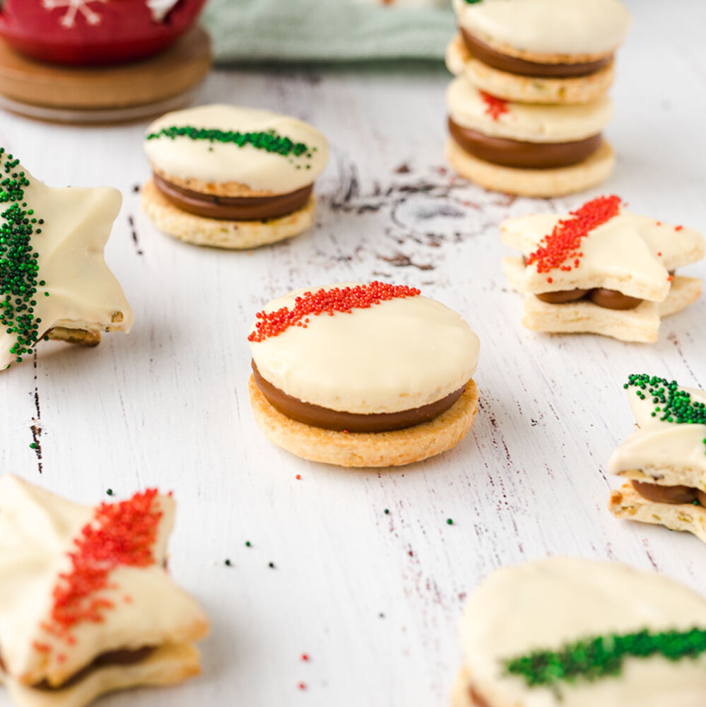 Christmas Macadamia Alfajores with Dulce de Leche filling Recipe | The ...