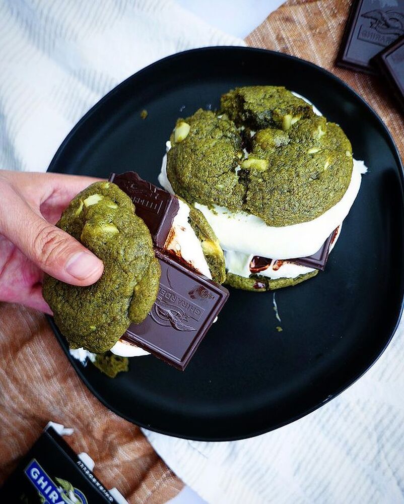 Matcha White Chocolate and Macadamia S’more Sandwich Cookies Recipe ...