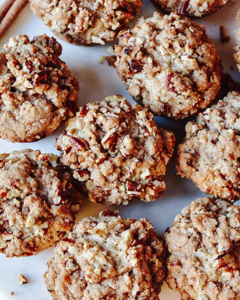 Apple Cinnamon Crumble Muffins Recipe | The Feedfeed