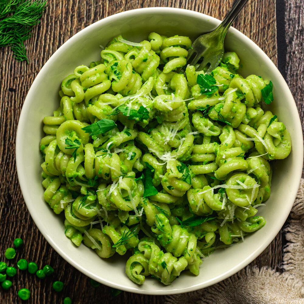 Super Easy Creamy Green Pea Pasta Recipe | The Feedfeed