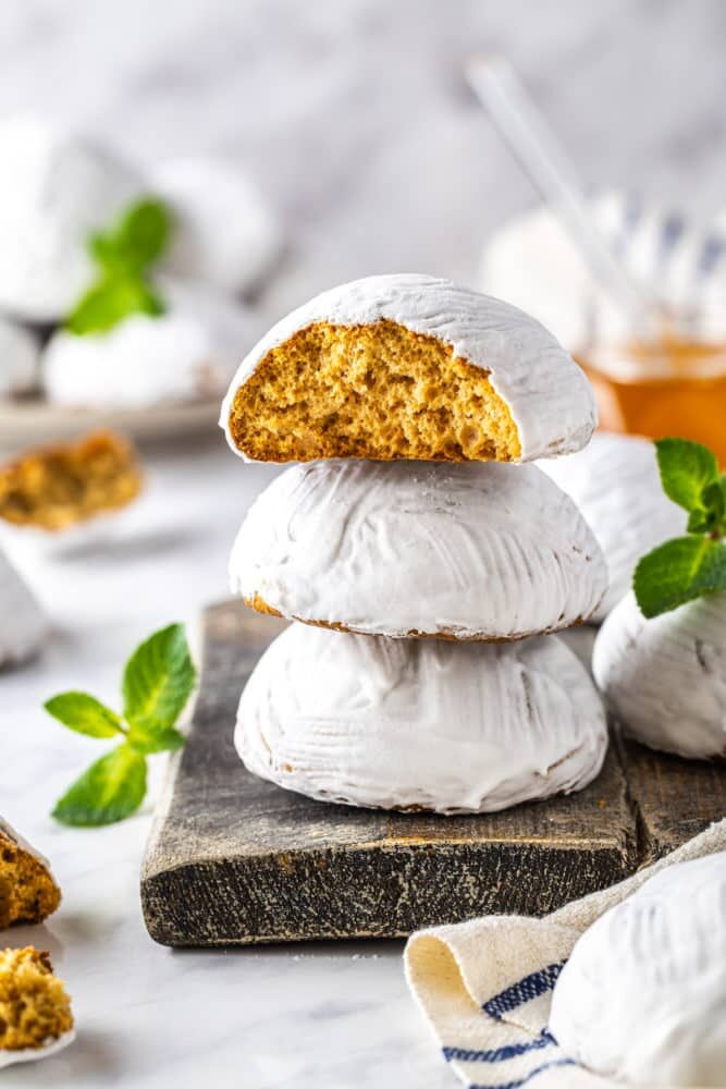 Honey and Peppermint Cookies (Pryaniki) with a Simple Glaze Recipe ...