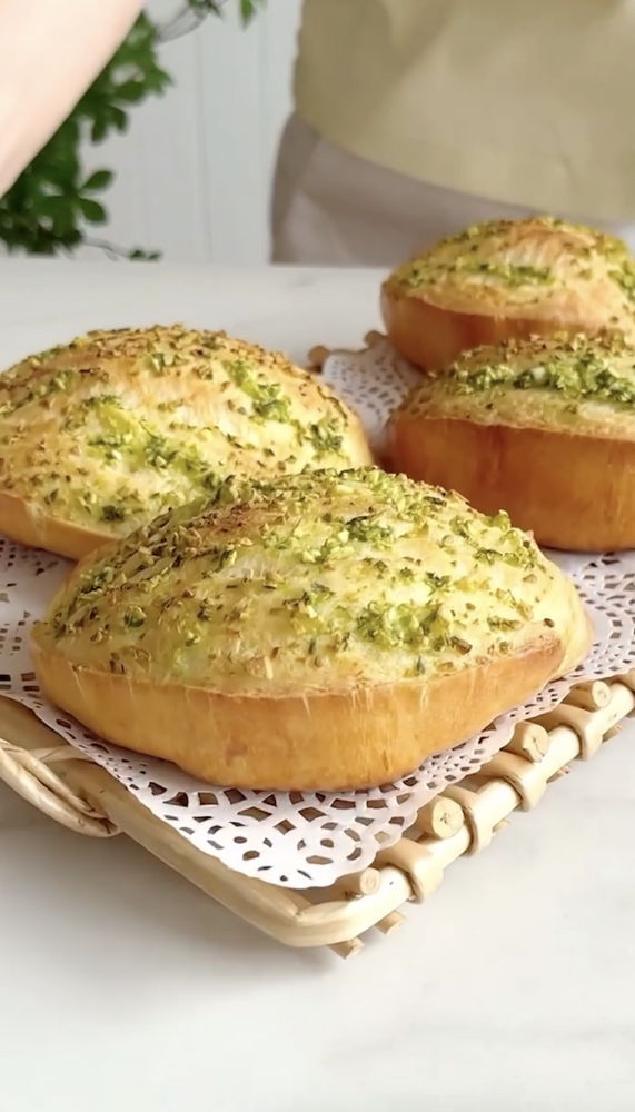 Garlic Butter Buns Recipe | The Feedfeed