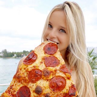 Sam Schnur (@thenaughtyfork) Profile, Photos & Recipes | The Feedfeed